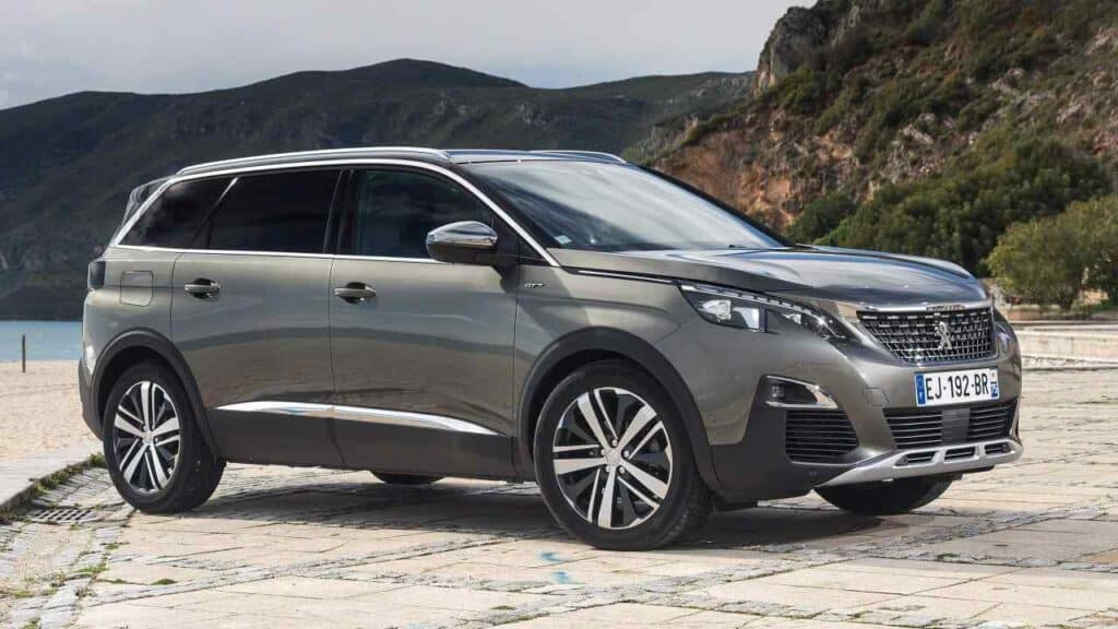 Recall: Peugeot 5008 (2017 - 2023) accident, engine